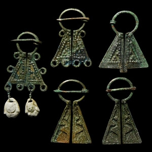 Viking Mordvinian Omega Brooch Collection | Barnebys
